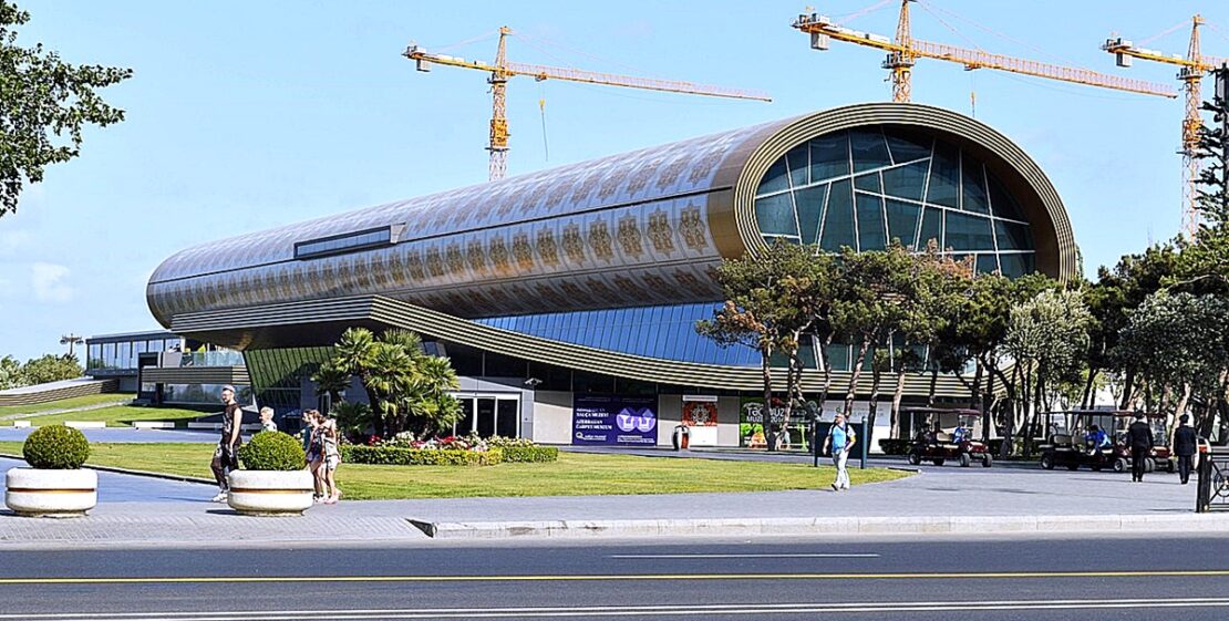 10 cose da fare e vedere a Baku e 2 da non fare - Cosa Farei